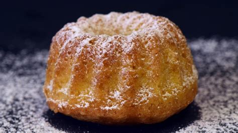 Най лесният и пухкав домашен кекс с кисело мляко Домашна кухня с Дани