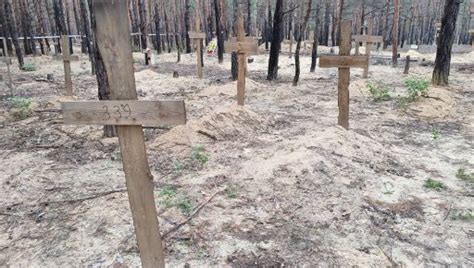 Більшість людей із мого будинку тут Як на Харківщині проходить ексгумація найбільшого