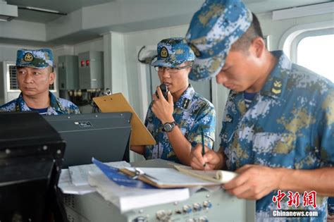 中国海军两批护航编队在亚丁湾开展联合护航演练 图片频道 人民网