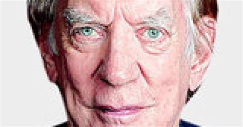 ‘헝거게임 등 출연 배우 서덜랜드 별세