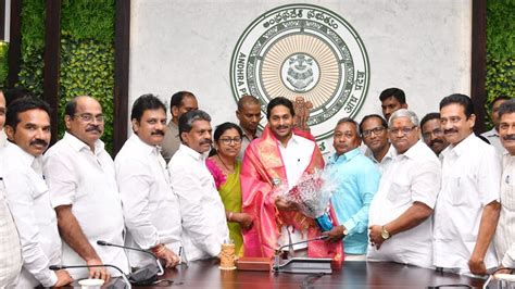 Andhra Pradesh సీఎం జగన్‌తో ఉద్యోగ సంఘాల భేటీ జీపీఎస్‌ అమలుపై