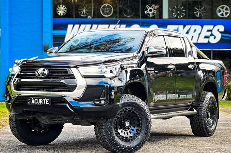 TOYOTA HILUX HUSSLA STRIKEFORCE MATTE BLACK Wheel 13075