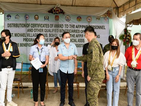 Mga Pulis At Sundalo Sa Bohol Napagkalooban Ng Bahay News Flash