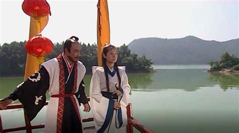 少林武王日本美女被鬼四郎骚扰大岛君拔刀相助英雄救美 影视 武侠 好看视频