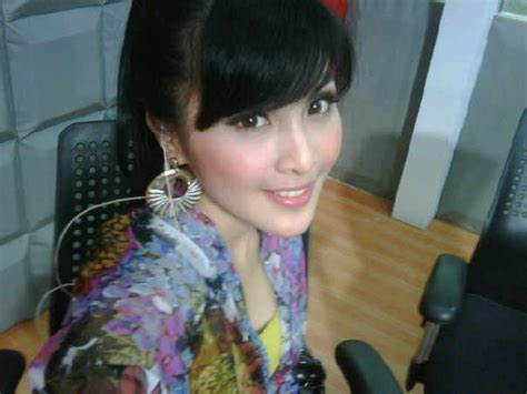 Top Sexi Celebrity Hollywood Sandra Dewi Indonesia Beautiful Actress