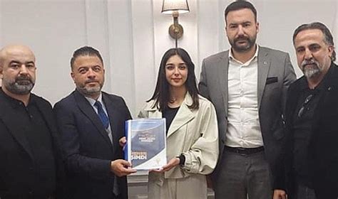 Nisa Alptekin Kimdir AK Parti nin En Genç Milletvekili Adayı Nisa Alptekin Kaç Yaşında ve Ne