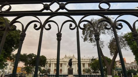 Congreso De Perú Amplía Delitos Para Acusar A Un Presidente En