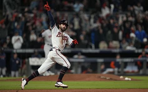 Serie Mundial 2021 Bravos Remonta Y Acaricia El Título De La Mlb