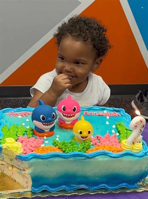 Arrayah Barrett Nfl Star Shaq Barretts Daughter Tragically Drowns In Their Swimming Pool Days