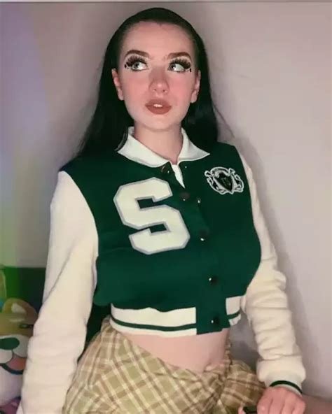 Em Indica Biography Age Height Weight Career Boyfriend Net Worth