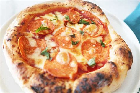 Homemade Pepperoni Pizza Recipe Quick And Easy