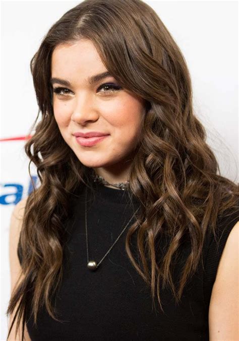 Are Hailee Steinfeld And Jerry Seinfeld Related How Mom Got Mistaken