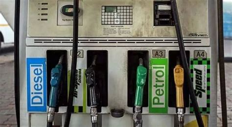 പെട്രോൾ ഡീസൽ വില അഞ്ച് രൂപ വരെ കുറച്ചേക്കും Will Fuel Rates Be