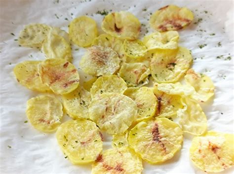 油で揚げずにつくれる！「揚げないポテチ」の作り方