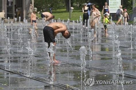 러시아 중남부 4개 지역서 이상 고온철도레일 변형 등 우려 파이낸셜뉴스