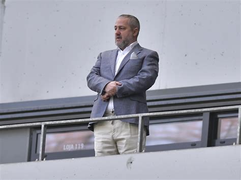 Mihai Rotaru taie în carne vie la Universitatea Craiova