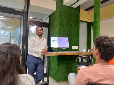 Invennico Office Team Workplace Worklife Teameffort Quarterlyresults Achievement