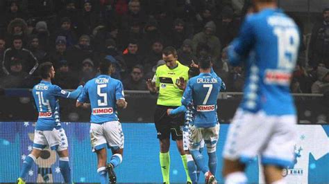 Corsa Champions Napoli Teme La Sudditanza E Quell Incrocio Beffardo