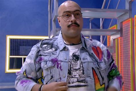 Bbb22 Tiago Abravanel Usou A Mesma Jaqueta Ao Entrar E Sair Ofuxico