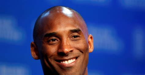 Lakers Announce Plans To Honor Kobe Bryant With Bronze Statue Reuters
