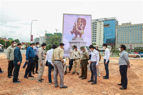 រូបចម្លាក់ ព្រះស្កន្ទគង់លើក្ងោក ដ៏ធំមហិមា នឹងលេចវត្តមាន លើវិថីតេជោ