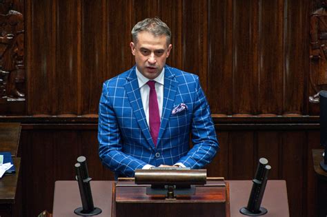 Awaria rury przesyłowej do Czajki Gawkowski Trzaskowski nie chodzi i