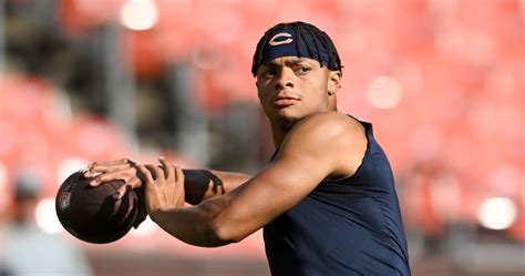Bears Rumors Justin Fields Progress Has Chicago Quietly Pretty