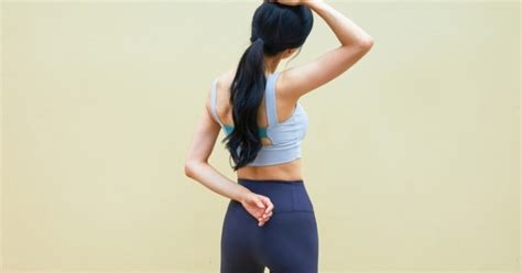 첫 만남에 생얼·노브라 몸에 달라붙는 레깅스‘ 남성들도 당황스러워합니다