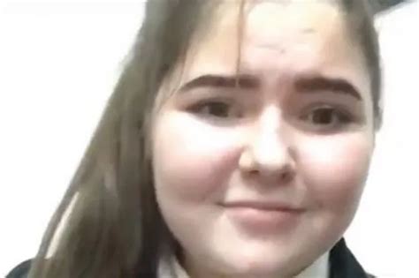 9 Hot Sexy Izzy Shea Bikini Pics