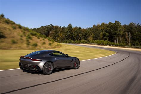 Aston Martin V Vantage With Manual Transmission Coming In Autoevolution