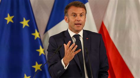 Макрон предупреди че във Франция има риск от гражданска война Новини бг