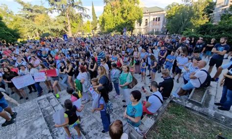 Втори национален протест срещу насилието и в подкрепа на Дебора СНИМКИ ᐉ Новини Tribune Bg