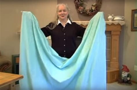 Fold Your Fitted Sheets With Ease