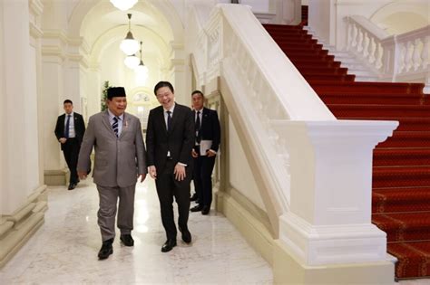 Perkuat Kerja Sama Pertahanan Menhan Prabowo Temui Pm Singapura