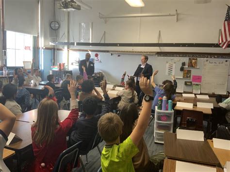 Cba Lawyers In The Classroom On Linkedin Lic Lawyersintheclassroom