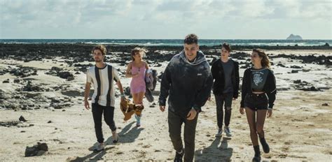 Lo Que Sabemos De La Nueva Serie De Netflix Bienvenidos Al Edén