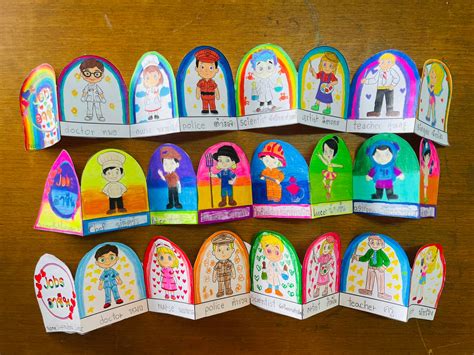 🌟แบ่งปันใบงานแผ่นพับ เรื่องอาชีพ สื่อการสอน ʙʏ ᴋʀᴜᴊᴇɴɴʏ