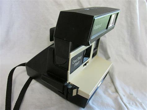 Vintage 1980s Polaroid Onestep Flash Camera In Cream Color Works