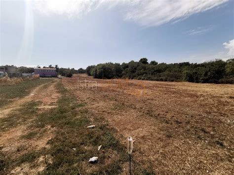 Parcela u neposrednoj blizini plaže