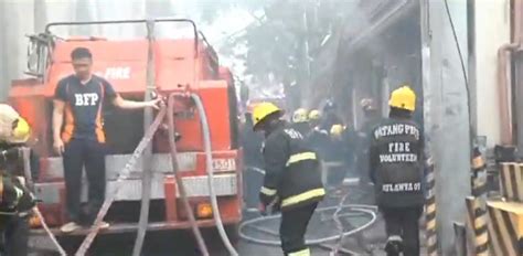 Fire Breaks Out In Intramuros Manila Near Cathedral Dwrs Commando