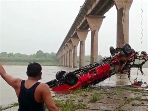 Madhya Pradesh Bus Accident 12 People Killed As Maha Bound Bus Falls