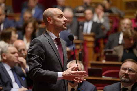 La France Et Lalgérie Renouent Le Dialogue Jean Noël Barrot Attendu à Alger Dimanche Laval