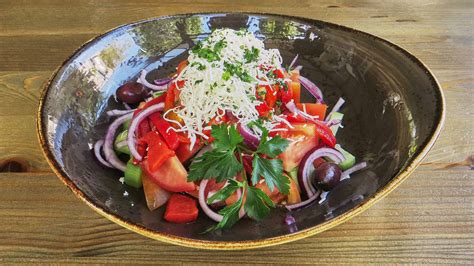 ШОПСКА САЛАТА - Seni Food - Доставка на вкусна храна за вкъщи