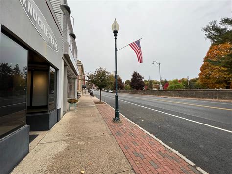 82 Center St Wallingford Ct 06492 Loopnet