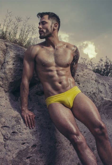 LE BANANA SACK – MODELS WEARING YELLOW SWIMWEAR | MATTHEW'S ISLAND