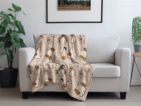 Halloween Ghost Blanket For Fall Decor Cute Ghosts Fleece Blanket