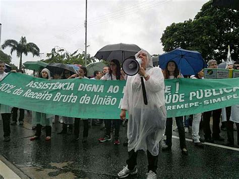 G1 Protesto De Médicos Interdita Trecho Da Agamenon Magalhães No