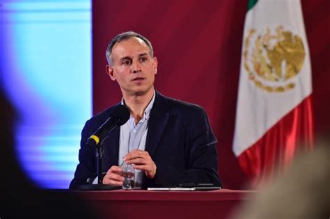 La Vida Privada Del Hombre Más Público Del Momento Cómo Hugo López