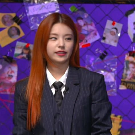 Pin oleh 𝐊 di ITZY