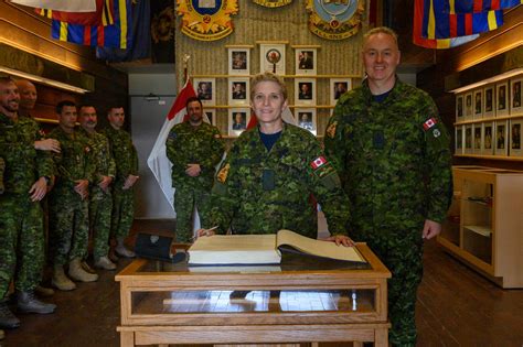 Visite De La Lieutenante Générale Lise Bourgon à Valcartier